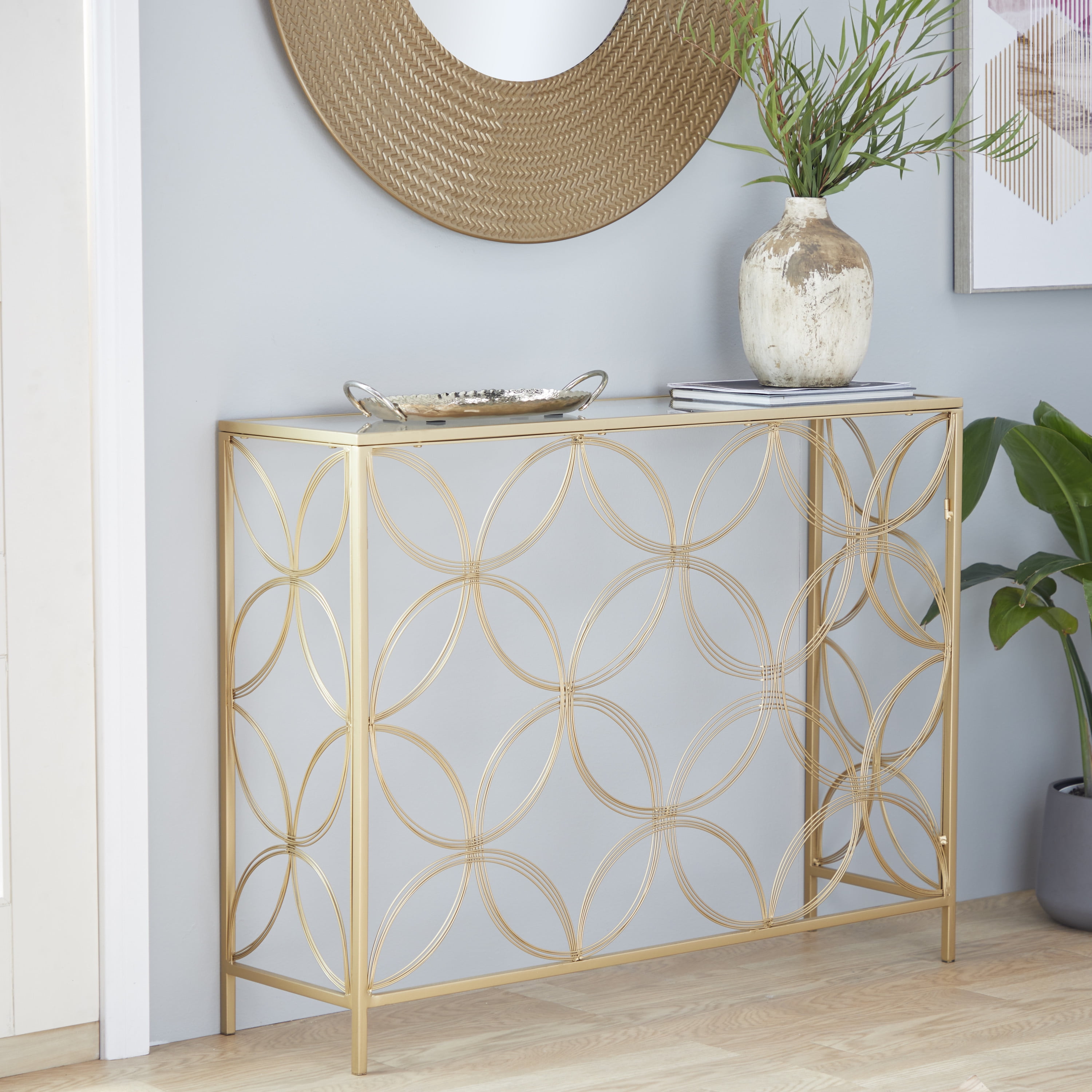 DecMode 42" x 32" Gold Metal Open Style Quatrefoil Frame Geometric ...