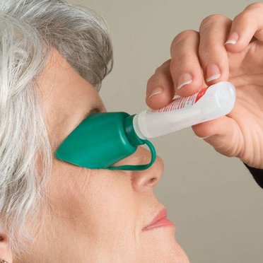 Owen Mumford AutoDrop Eye Drop Guide, Helper Holder Dispenser Aid for ...