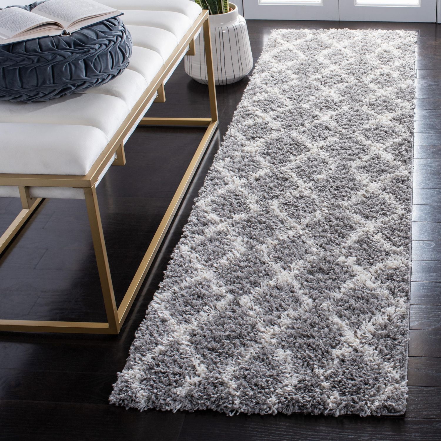 Click here for Safavieh Venus Nanda Geometric Shag Area Rug 22 X... prices