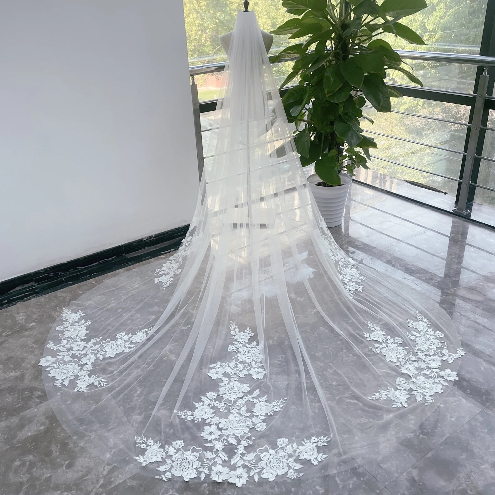Wedding Veils With Flowers