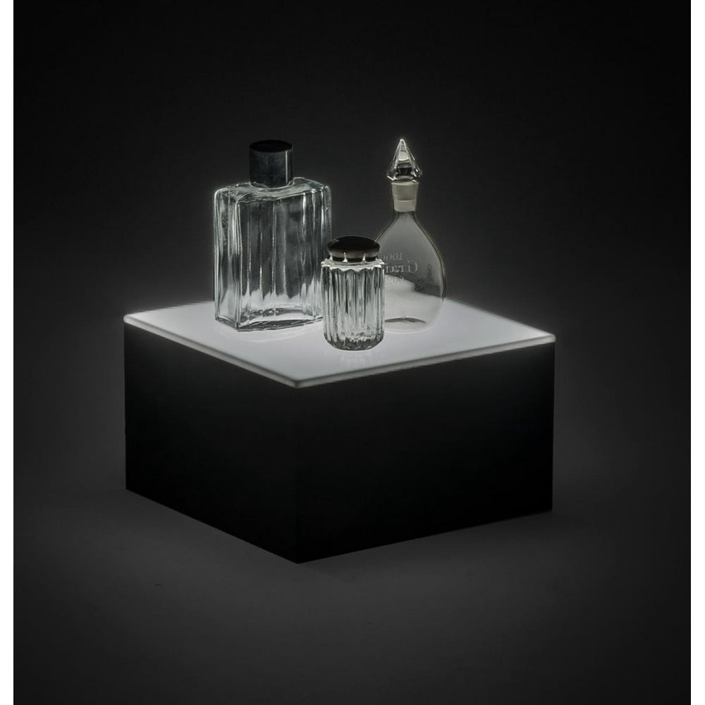 Displays2go LED Illuminated Pedestal with Glossy Sides – Black ...