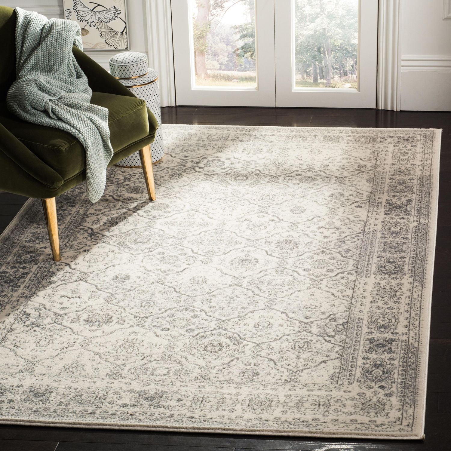 Click here for Safavieh Carnegie Cebrail Traditional Distressed A... prices