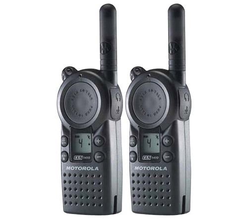 Motorola CLS1410 Two Way Radio with 4 Channels & 56 UHF Frequencies (2 ...