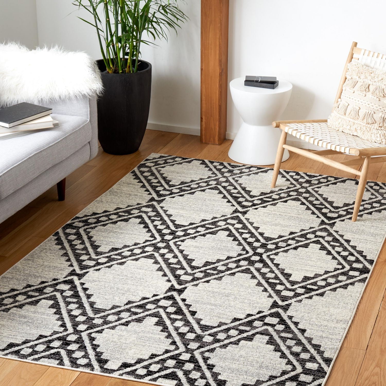 Click here for Safavieh Tulum Kennard Geometric Area Rug 55 X 77 prices