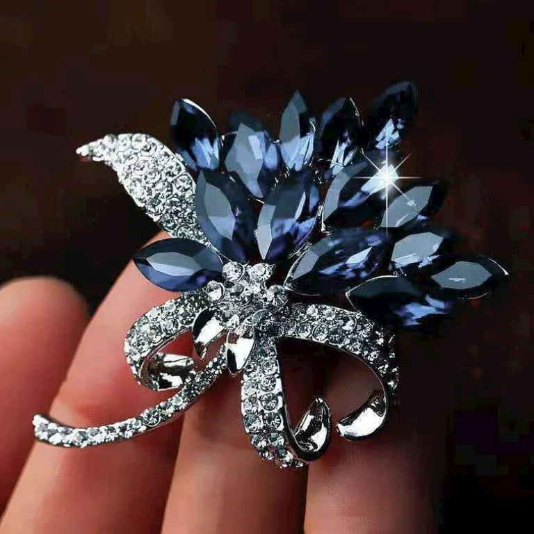 Trendy brooches store