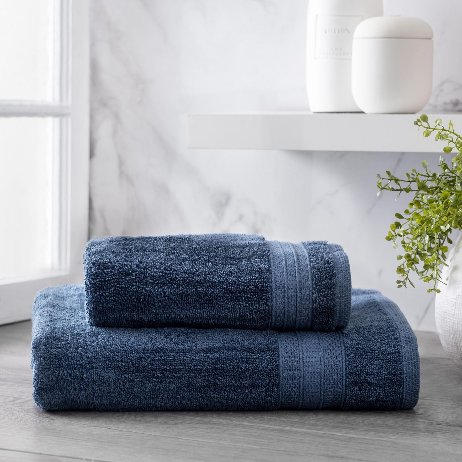 Click here for Hometrends Solid Bath Towel 30 In X 54 In prices