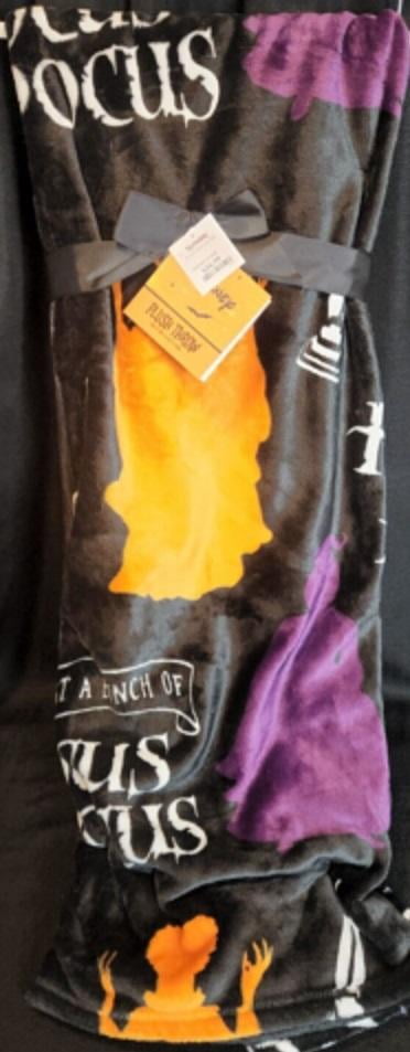 Disney's Hocus Pocus Plush Throw Blanket 50in X 70in - Walmart.com