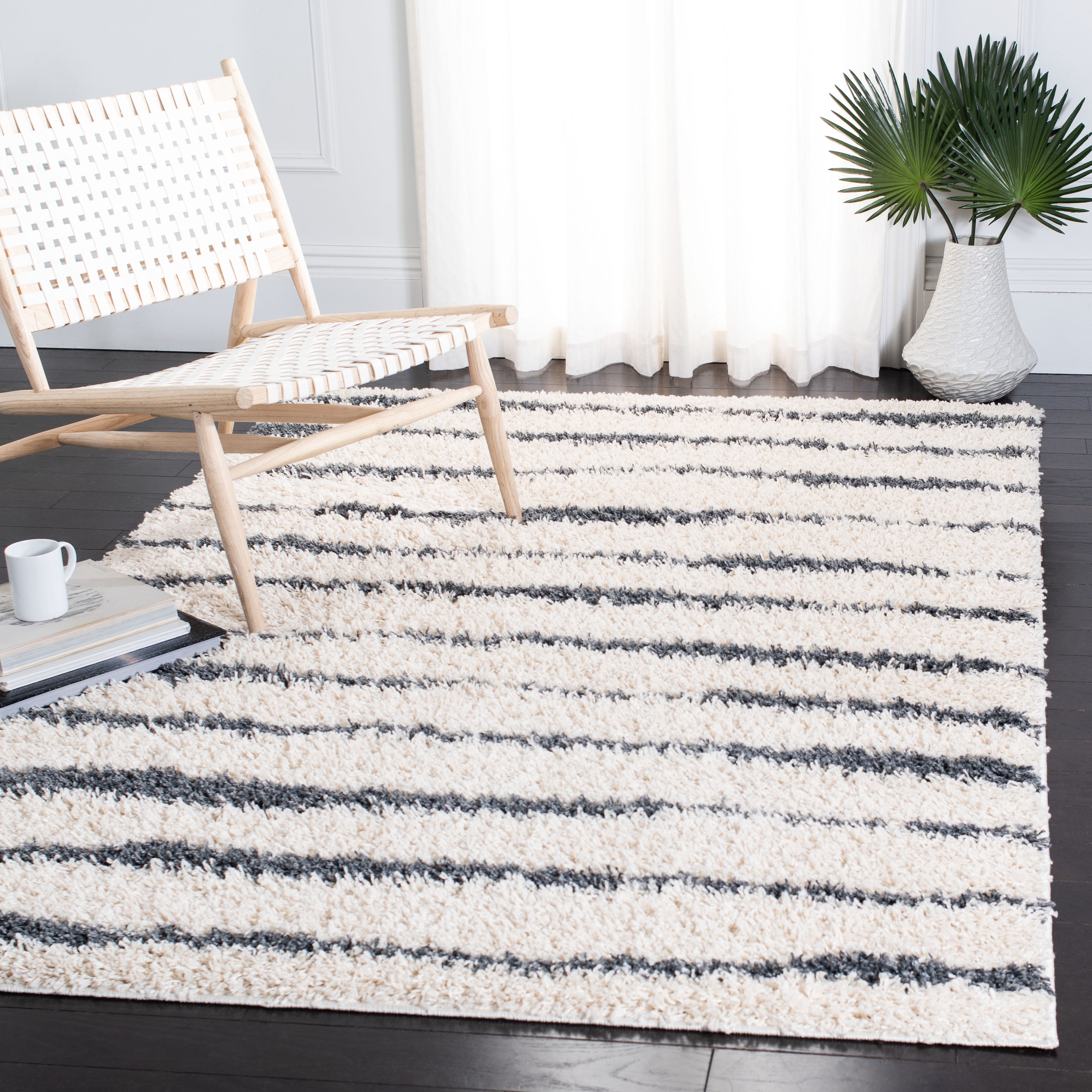SAFAVIEH Venus Sophie Striped Shag Area Rug, Ivory/Dark Grey, 5'3" x 7 ...