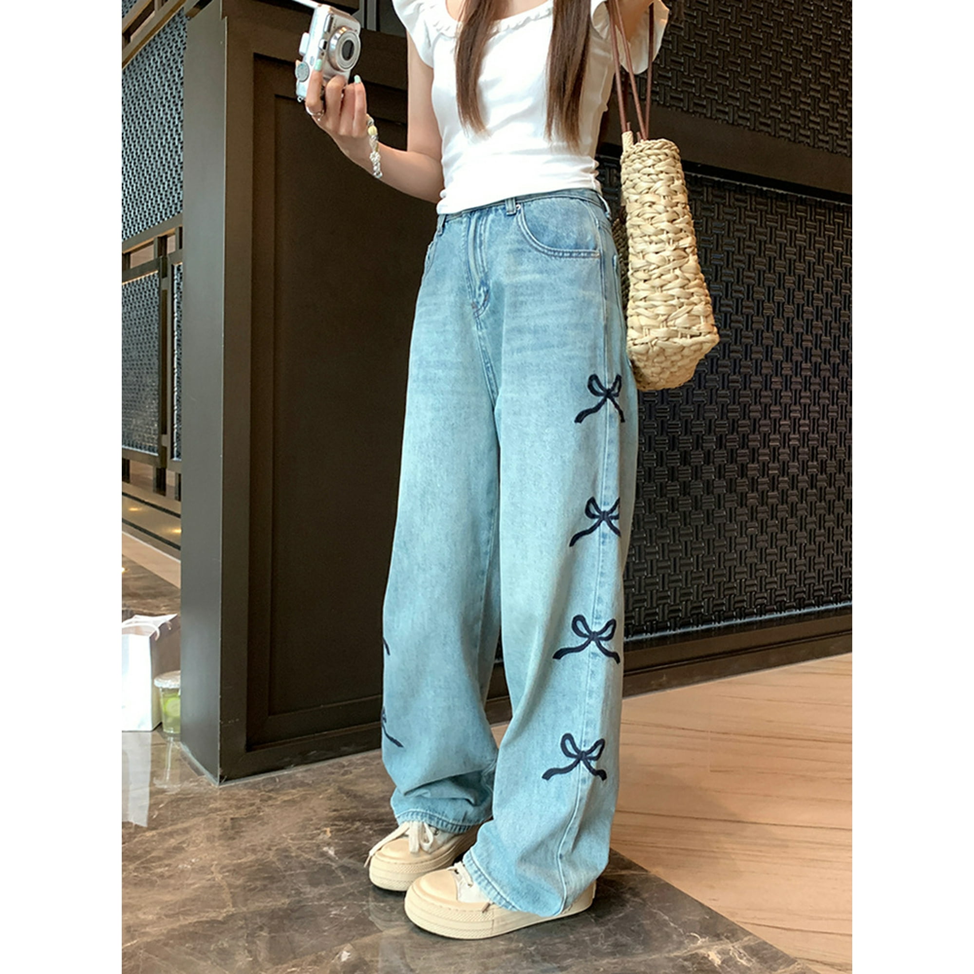 Click here for Zhaoyang Syiwidii Bow Embroidery Baggy Blue Jeans... prices