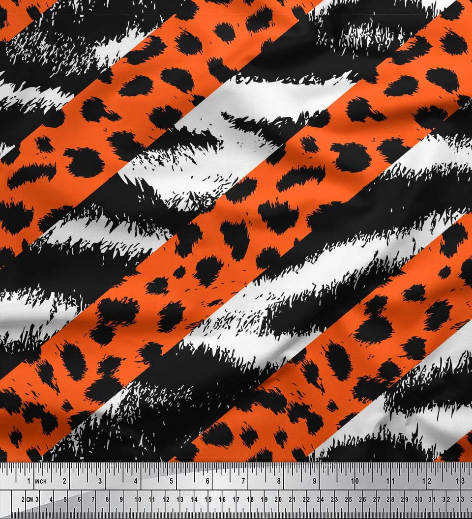 Soimoi White polyester Crepe Fabric Leopard & Wild Animal Skin Print ...