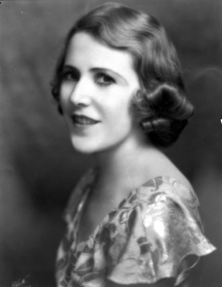 Ruth Roland Side View Pose Portrait Photo Print (8 x 10) - Walmart.com