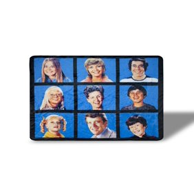 Disney The Muppets Muppet Mania 46" x 60" Micro-Raschel Throw Blanket ...