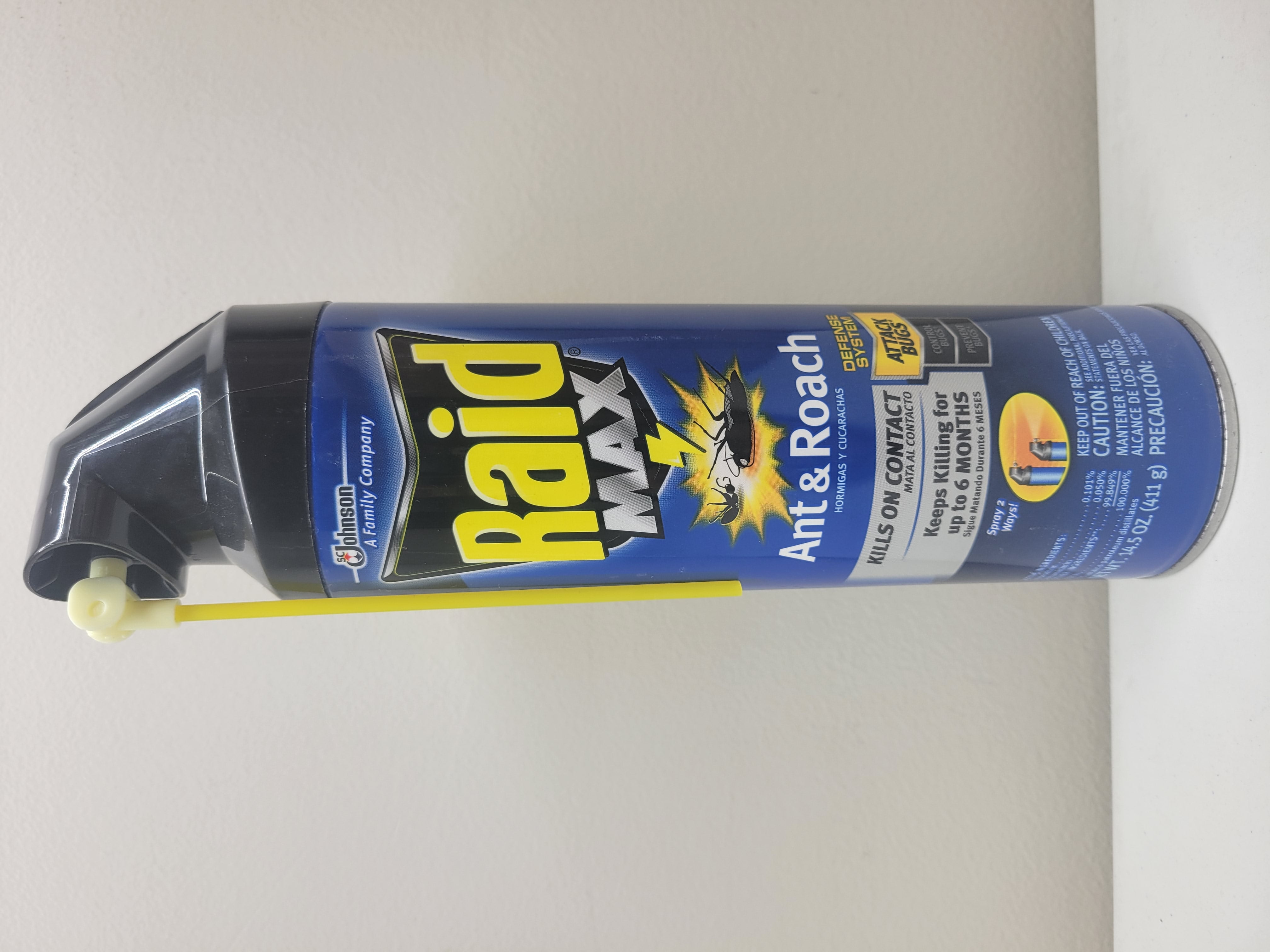 Raid Max Ant & Roach Defense System Spray keeps Killing up to 6 Months ...