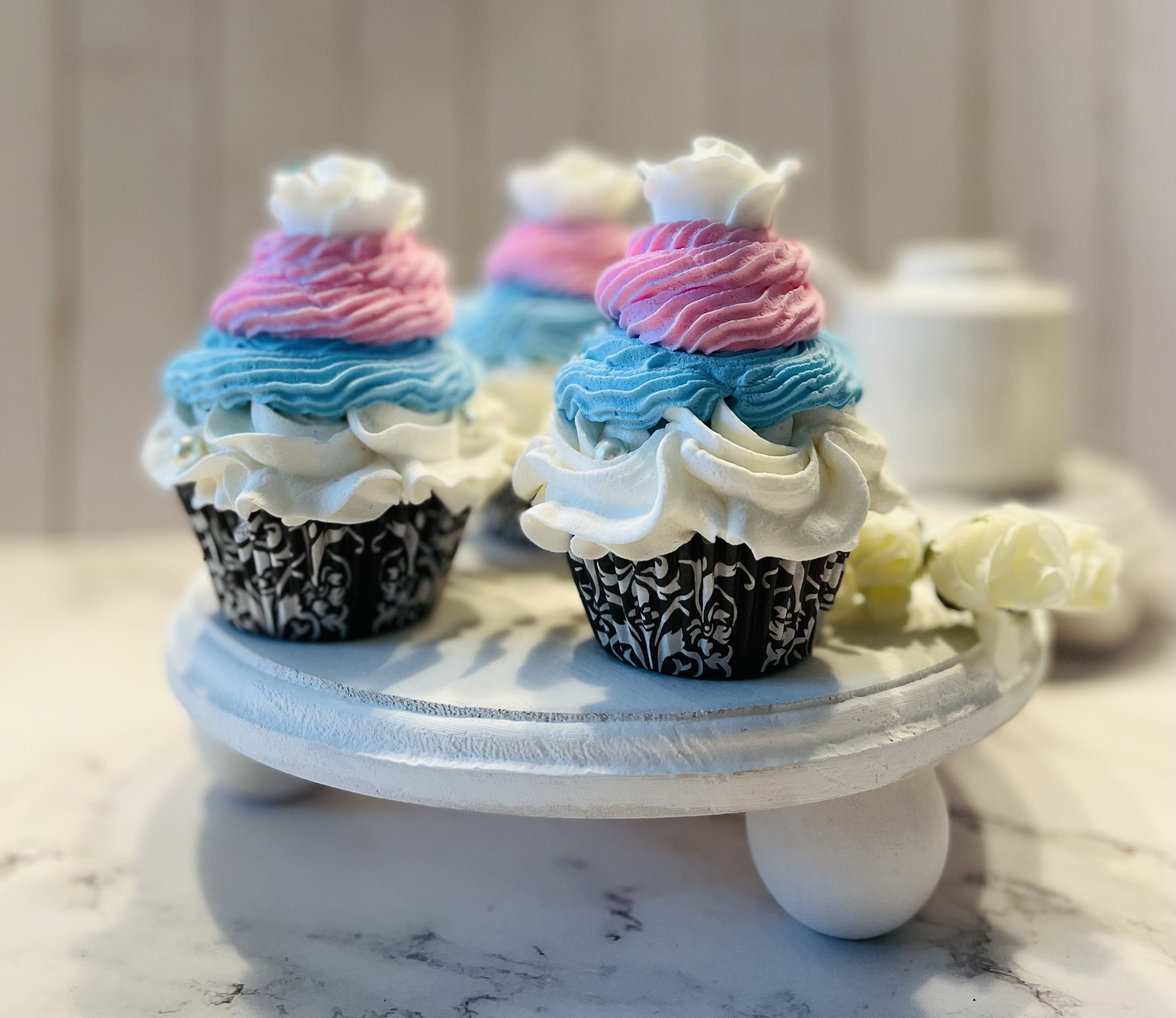 Shabby Chic Cupcake Displays