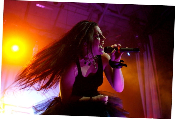 Amy Lee Poster Singing 24In x36In Art Poster 24x36 Multi-Color Square ...