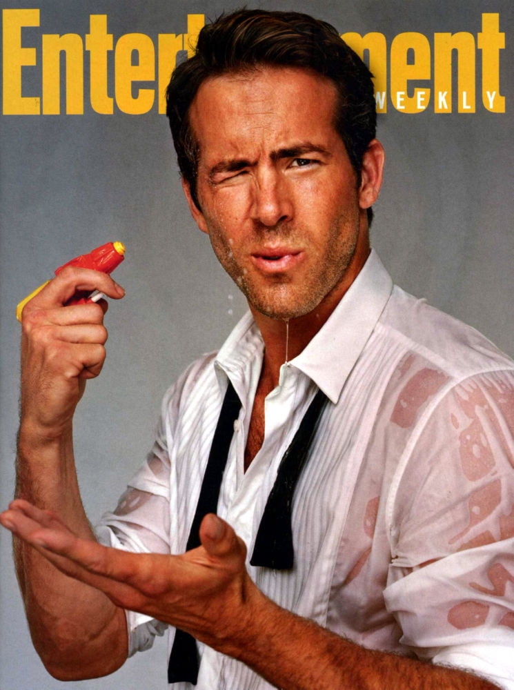 Ryan Reynolds Poster Entertainment Weekly 16in x 24in Poster Square ...
