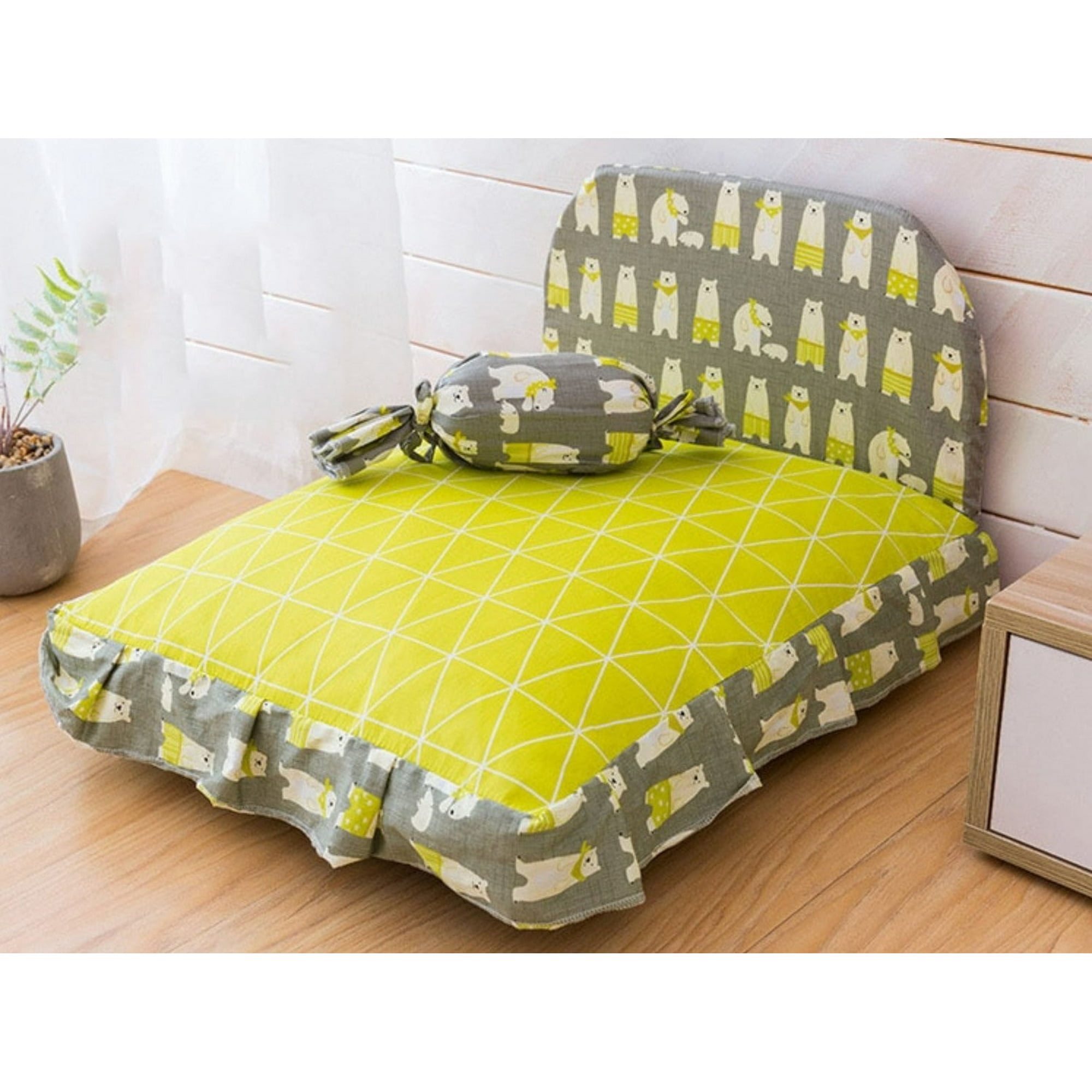 Click here for Groomy Dog Bed W/ Pillows - Large To Small Dogs L prices