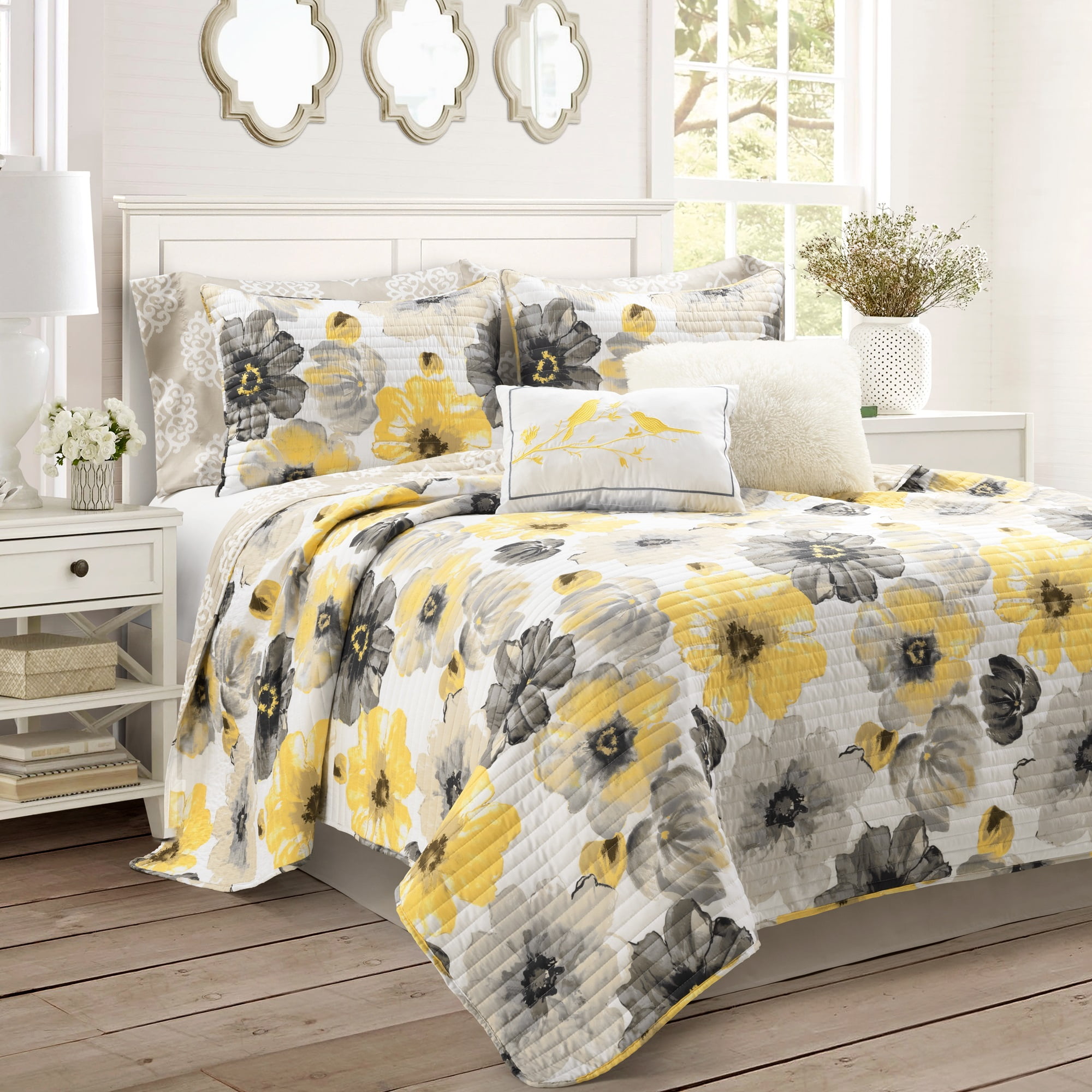 Lush Decor Leah Soft Reversible Oversized Floral Quilt Set, 8 Piece ...