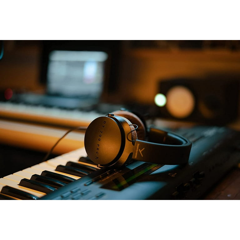 Akai MPC Key 61 Standalone Sampler And Sequencer, 48% OFF