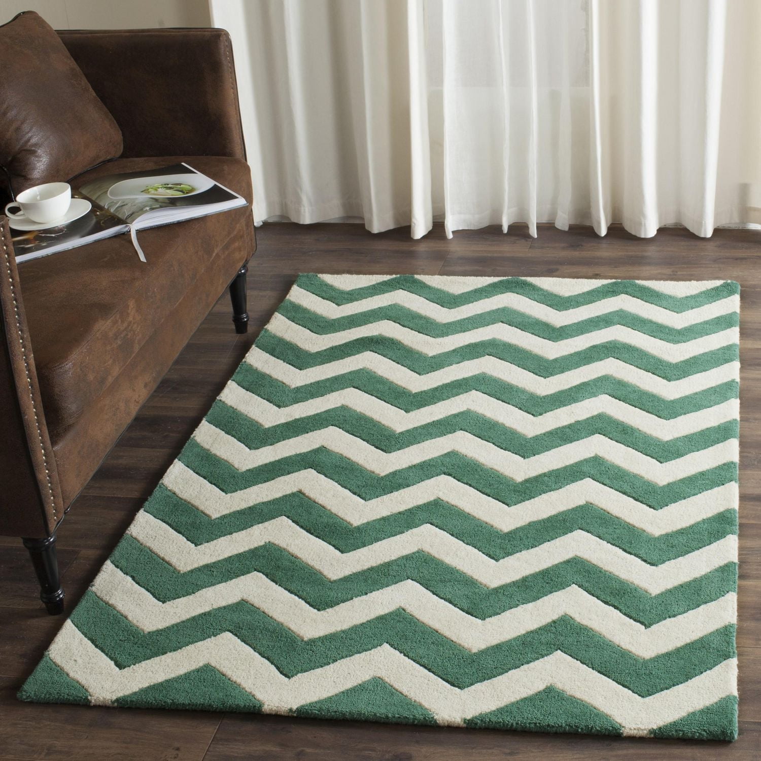 Click here for Safavieh Chatham Jake Zigzag Stripes Area Rug 3 Ft... prices