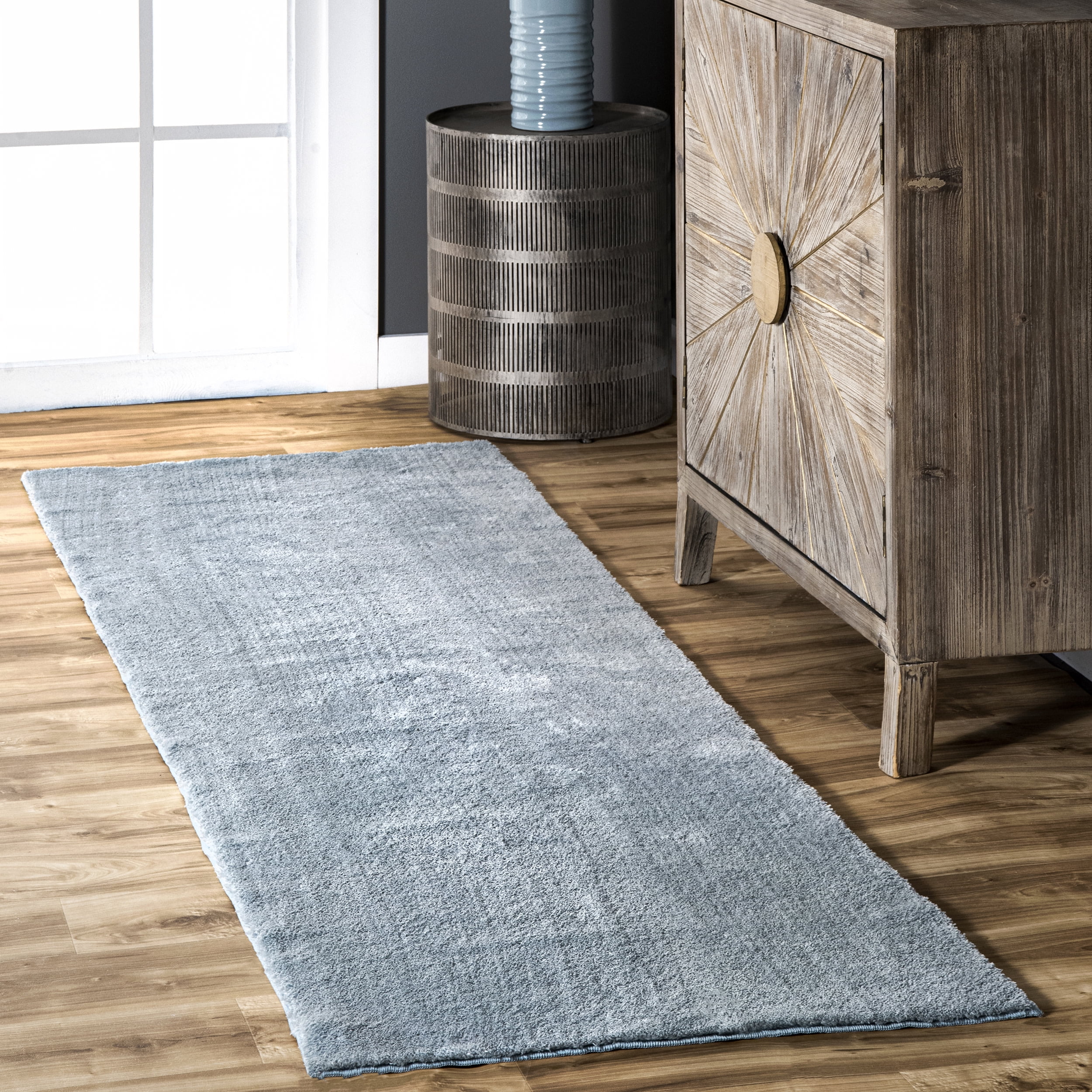 nuLOOM Loni Solid Machine Washable Shag Runner Rug, 2' 6" x 8', Light ...