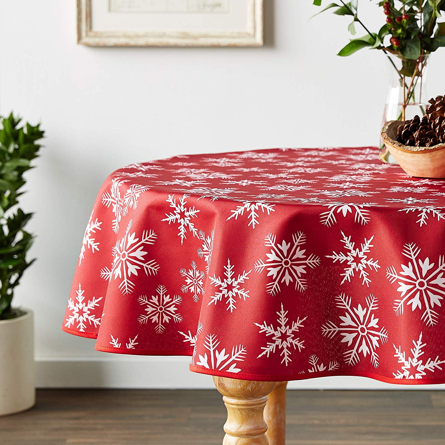 Decorative Christmas Snowflakes Design Red Tablecloths - 60" Round ...