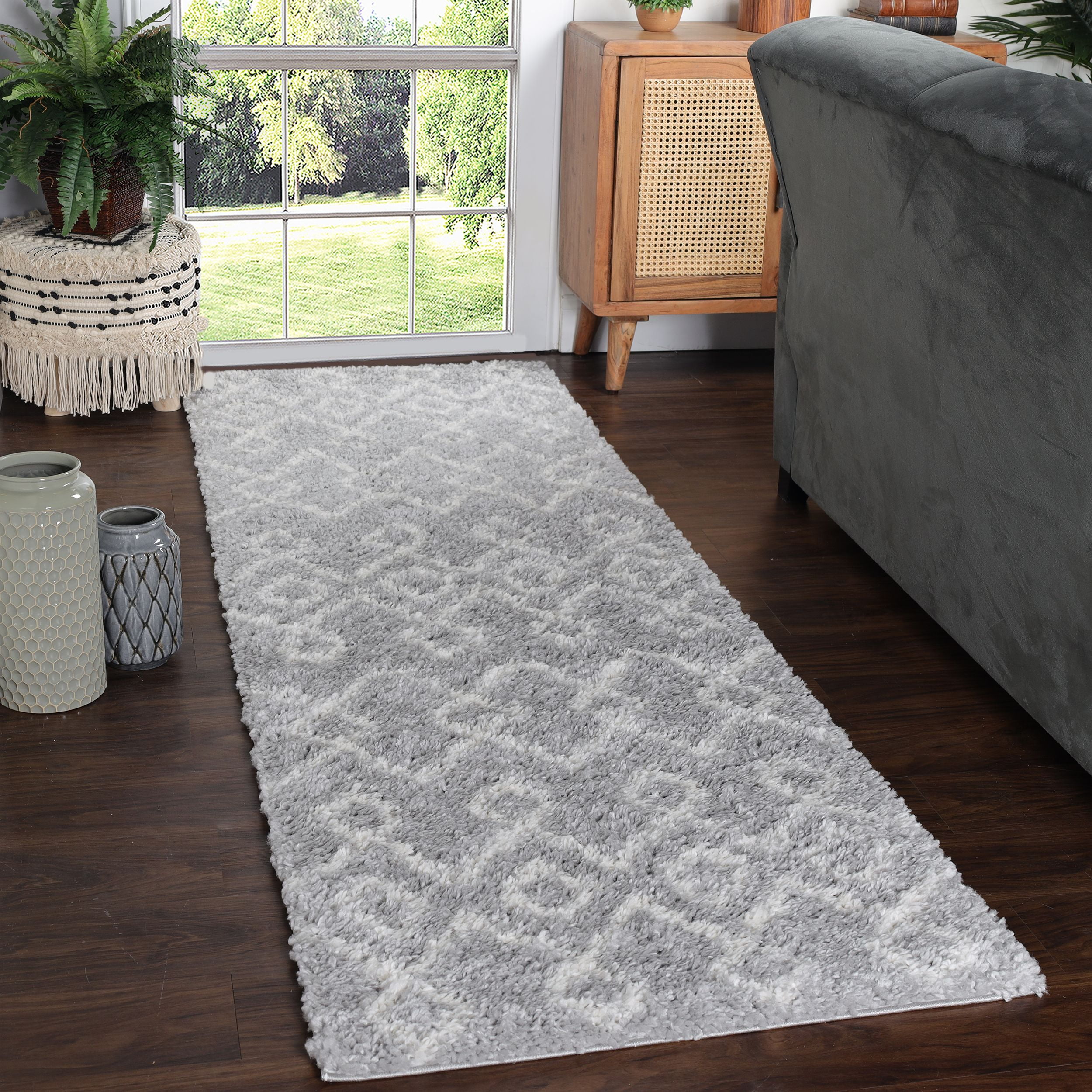 Diamond Loop Plush Polypropylene Indoor Shag Runner Rug - 2’ 7” x 8 ...