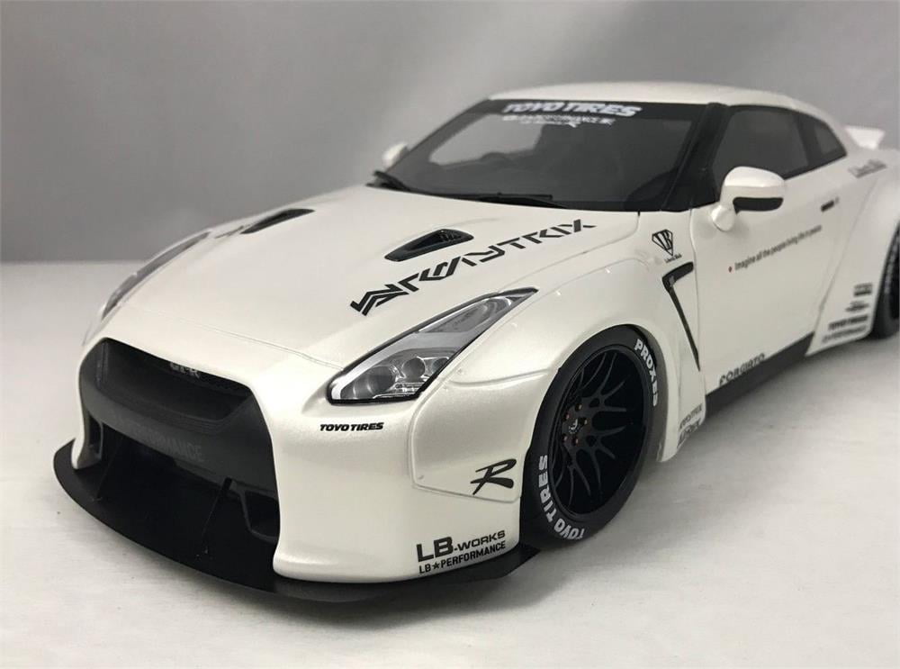 Nissan R35 GTR LB Performance Pearl White Resin Model Car in 1:18 Scale ...