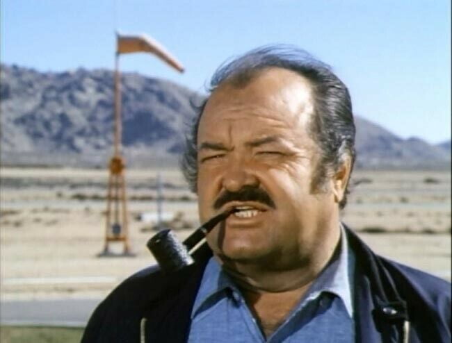 William Conrad as detective Frank Cannon smoking his pipe 24x30 inch ...