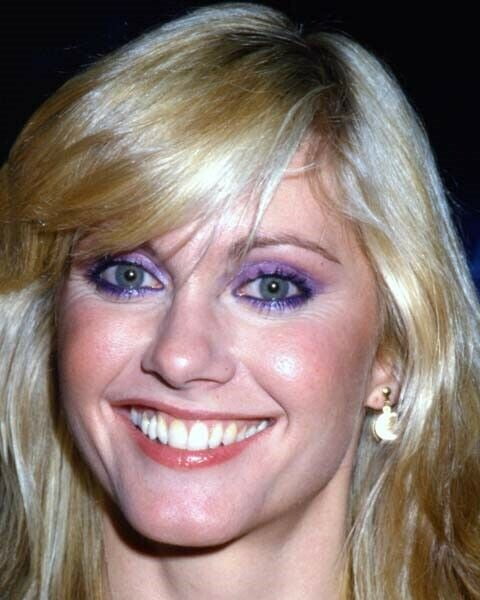 Olivia Newton-John lovelyclose-up smiling for cameras circa 1978 24x30 ...