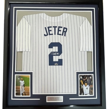Ray Liotta as Shoeless Joe in baseball shirt & cap Field of Dreams ...