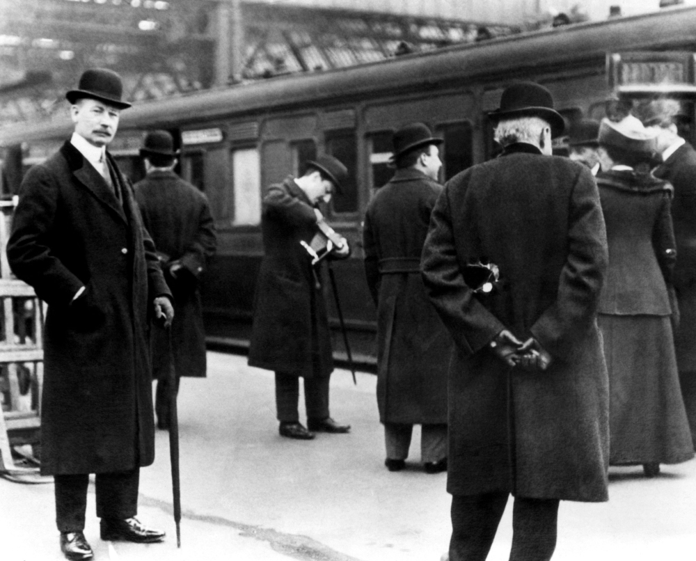 John Jacob Astor IV Biographie, Vie et Faits Intrigants Révélés - Kinder