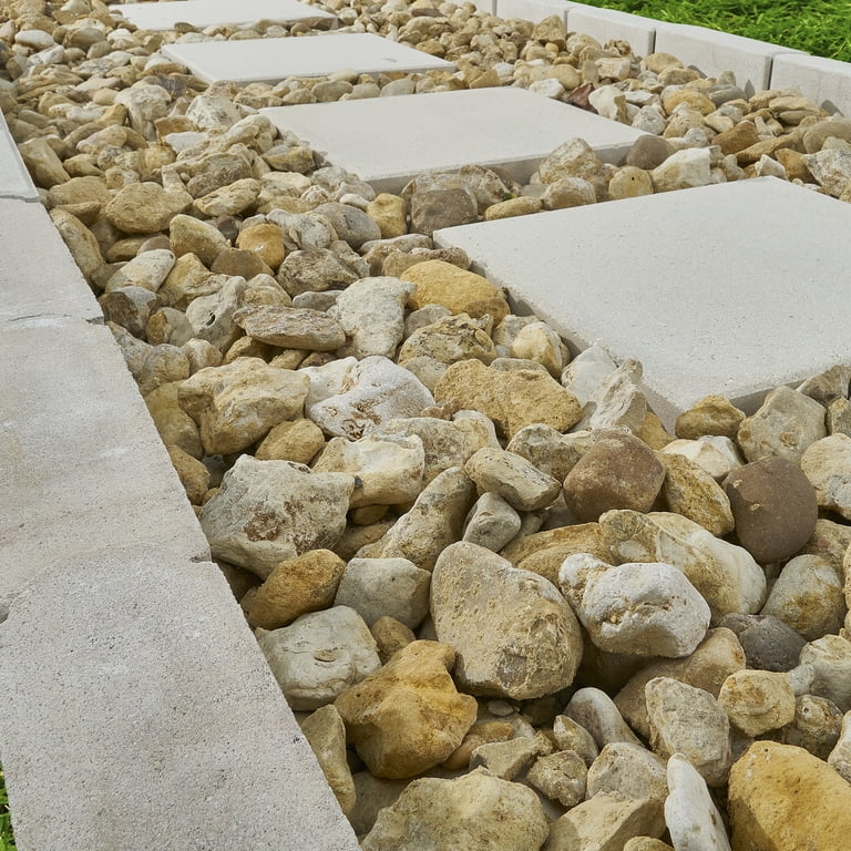 16 Square Concrete Stepping Stones