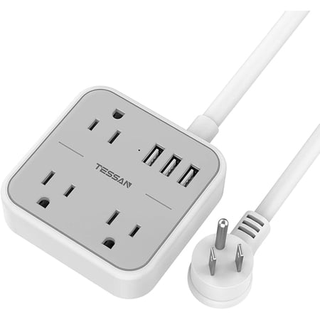 Flat Plug Power Bar, USB Power Strip with 4 Widely Spaced Outlets ...