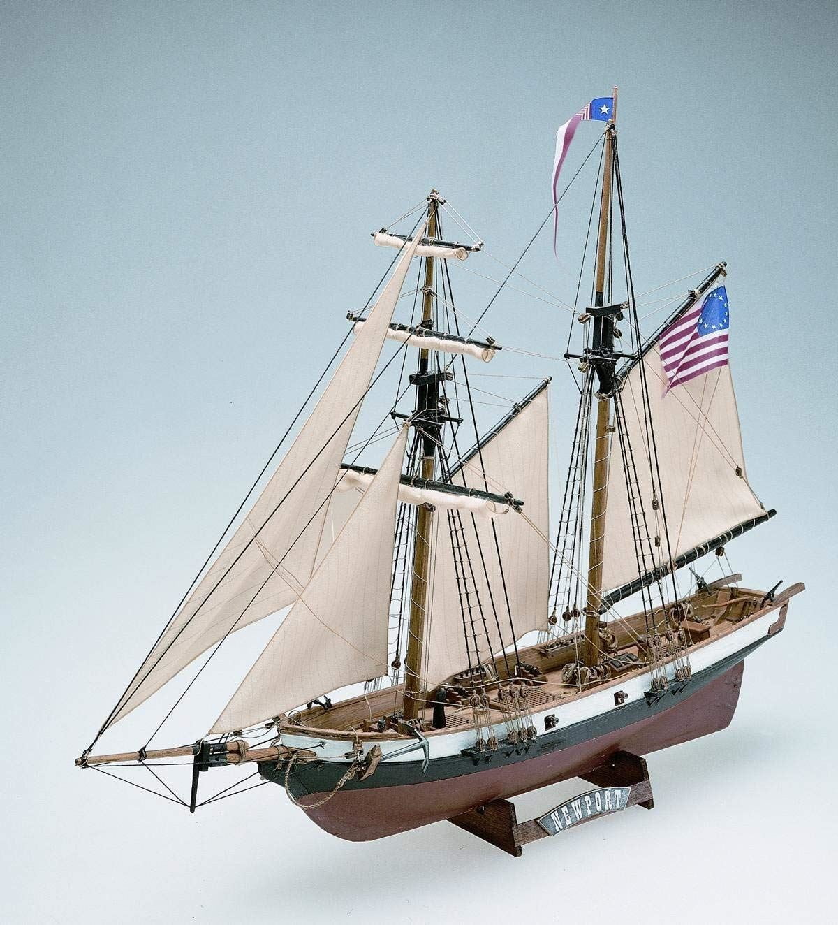 Mamoli MV50 Newport - Wood Plank-On-Frame Ship Model Kit -Length 520 mm ...