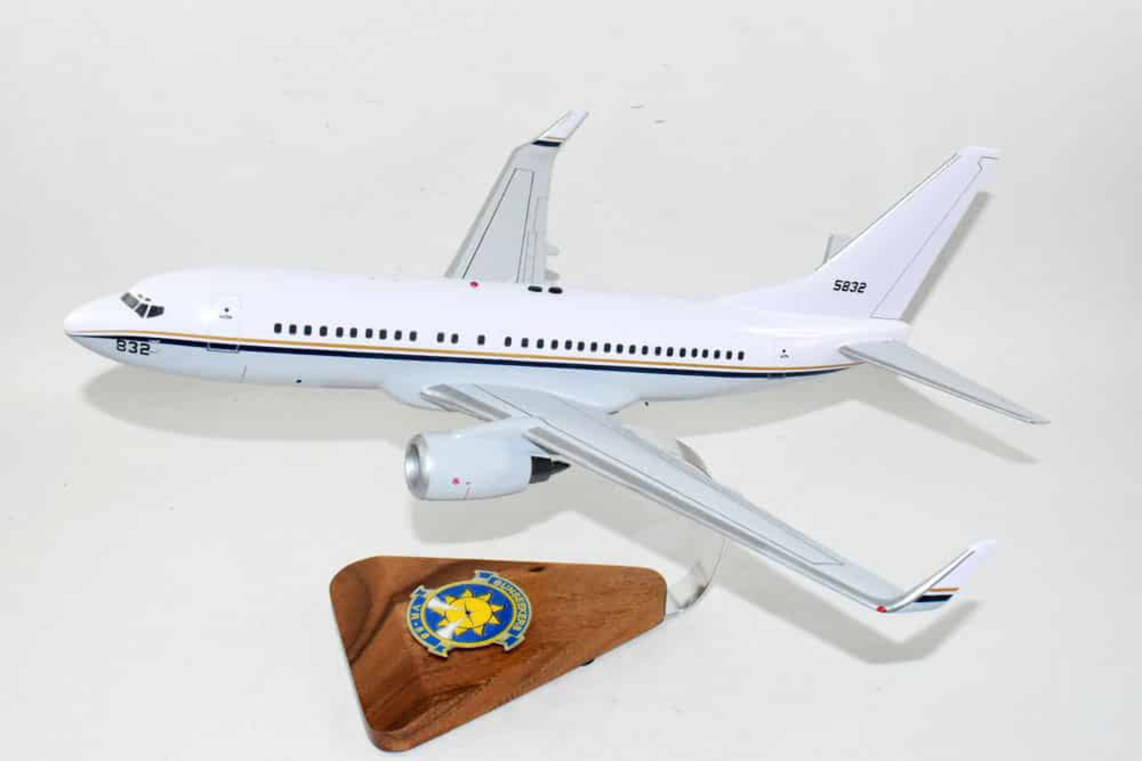 VR-58 Sunseekers C-40 Clipper Model, 1/74th (18) Scale, Mahogany ...
