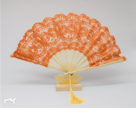 QUETO Bridal fans in lace, silk and wood - perfect for her wedding ...