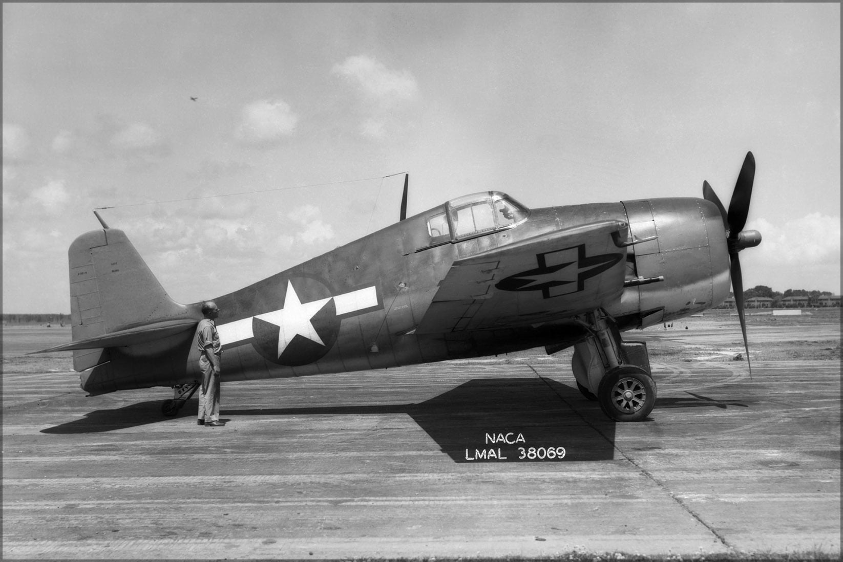 24"x36" Gallery Poster, U.S. Navy Grumman XF6F-4 Hellcat prototype f6f ...