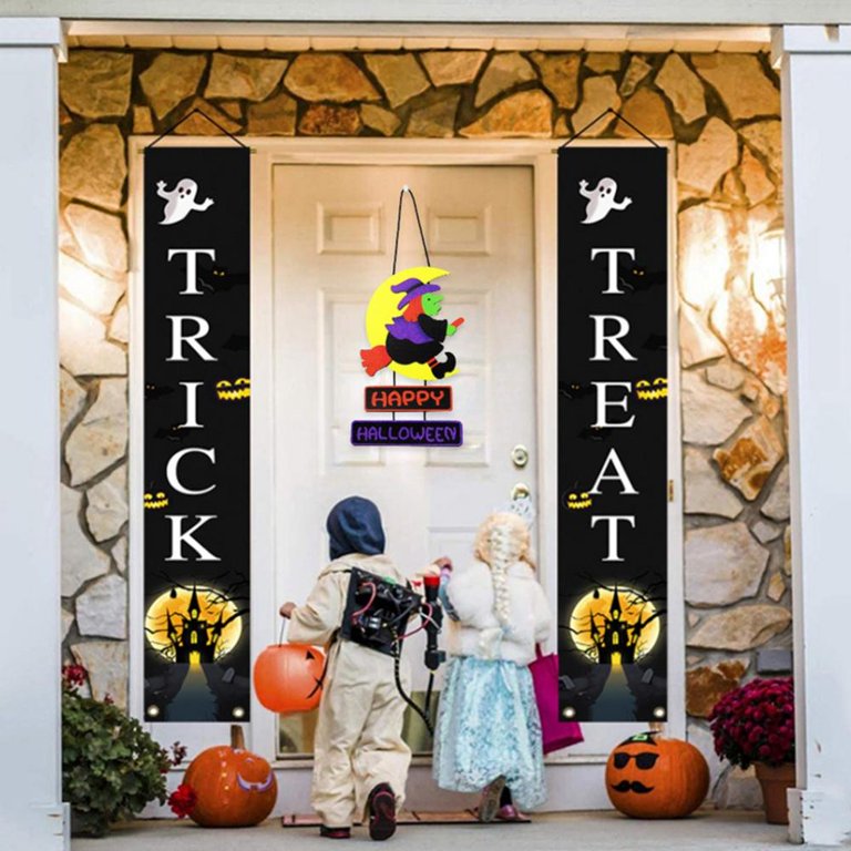 Halloween Plaque And Signs