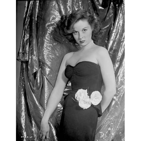 Susan Hayward Pose in Black Gown Photo Print (24 x 30) - Walmart.ca