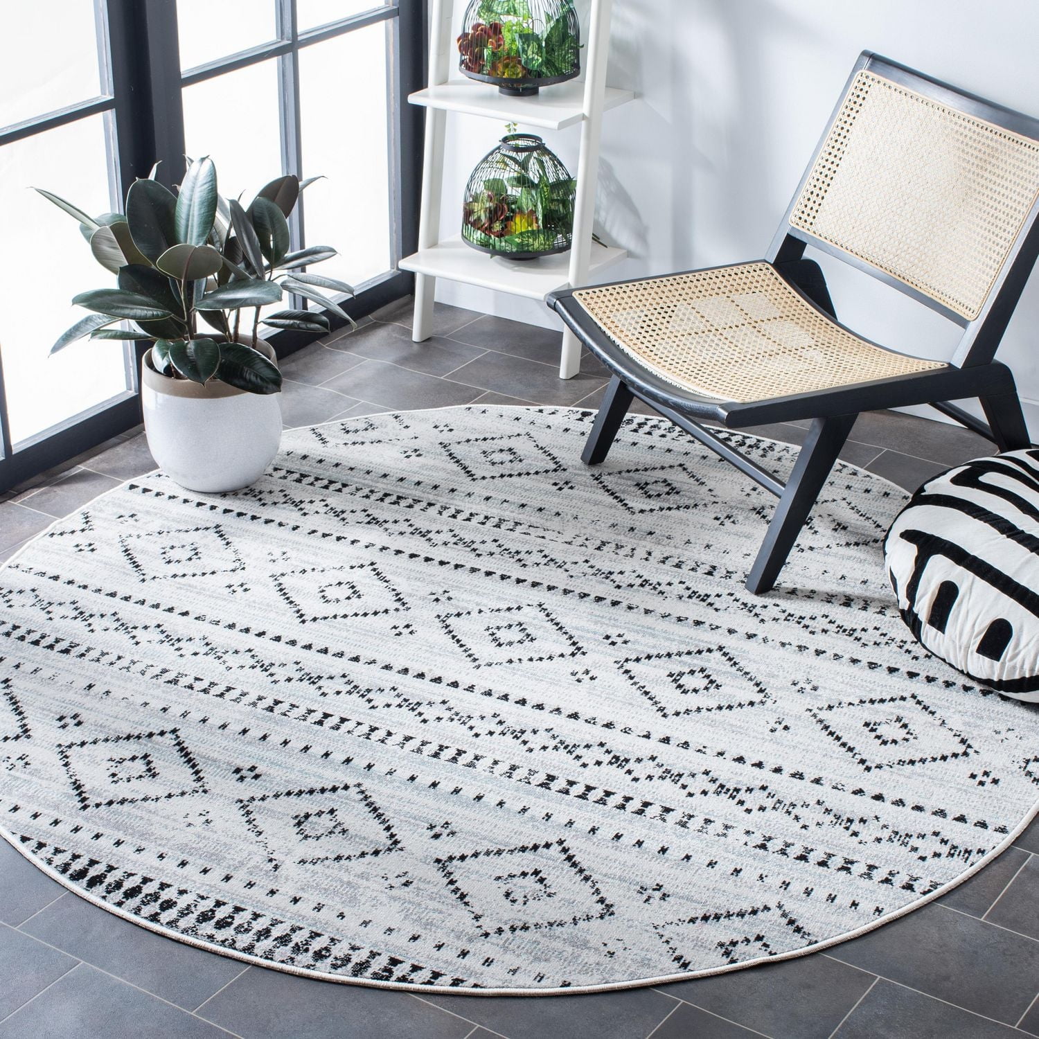 Click here for Safavieh Montage Dixie Geometric Outdoor Area Rug... prices