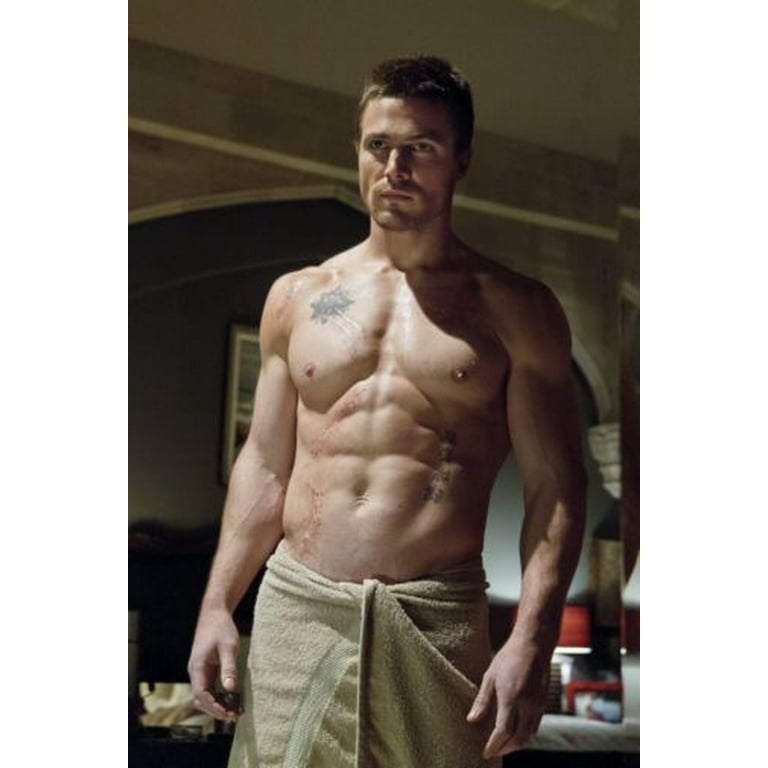 Stephen Amell Abs