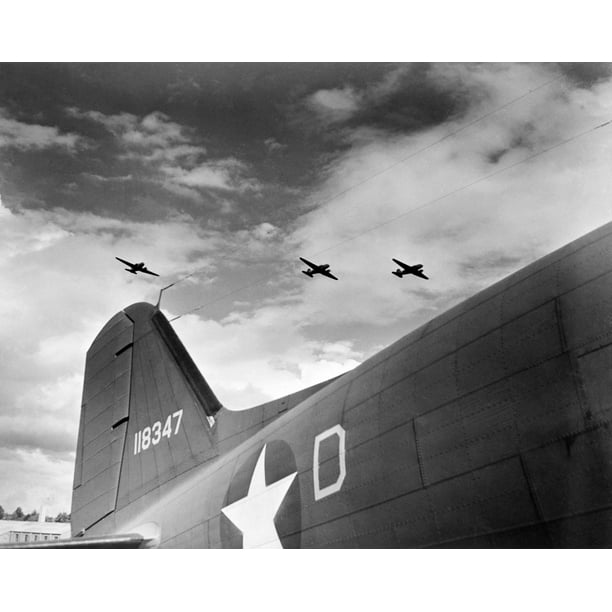 U.S. Paratroopers In Flight Manuevers Somewhere Over England History ...