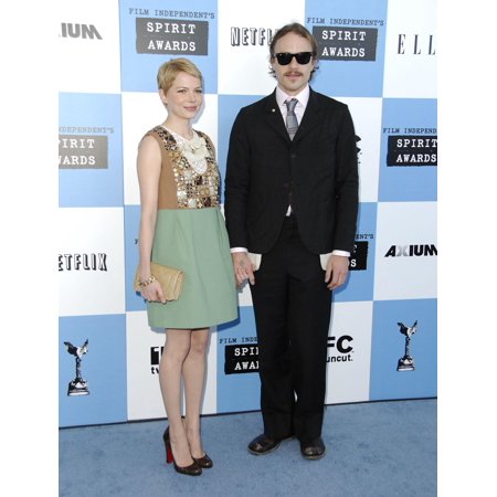 Michelle Williams (Wearing A Chloe Dress), Heath Ledger (Wearing Ray ...