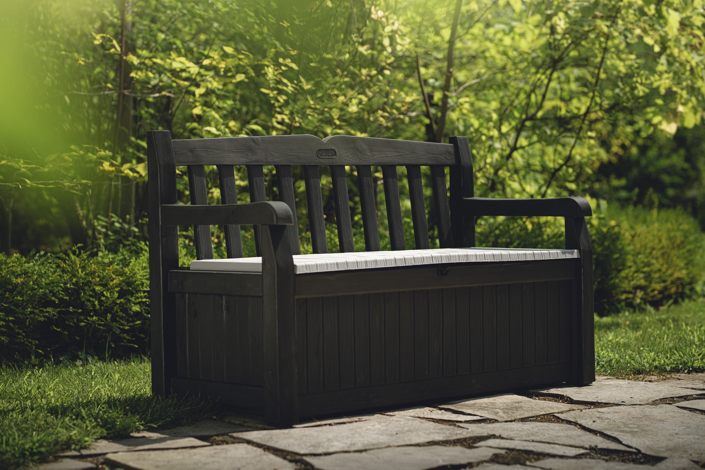 Keter Solana Outdoor Seating 70 Gallon Resin Deck Box Grey