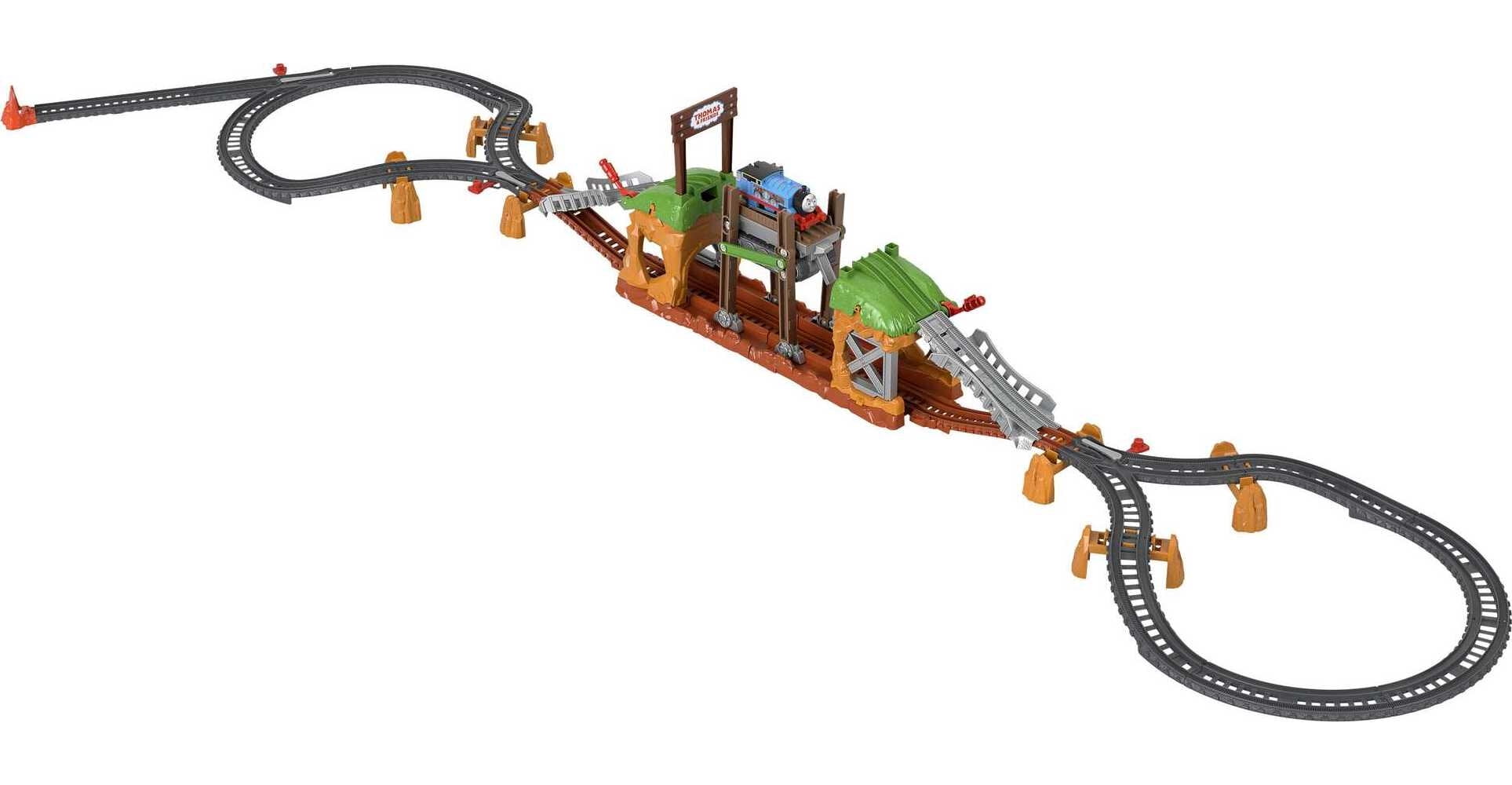 Thomas & Friends Walking Bridge Motorized Train Set, 32 Pieces ...