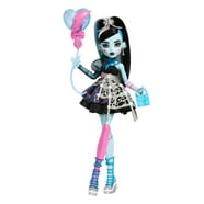 Monster High Reel Drama Draculaura Doll with Black and White Cinema ...