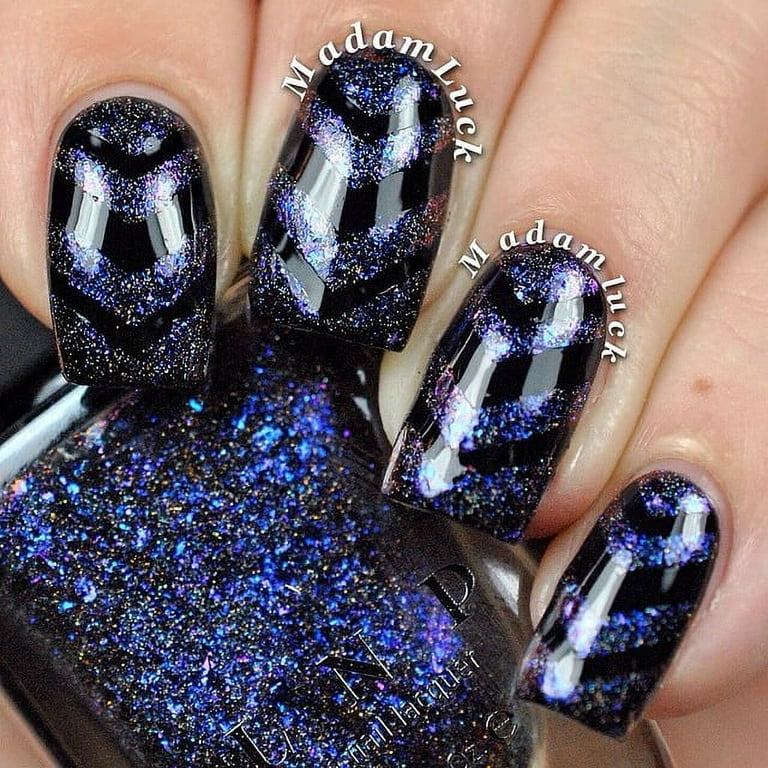 Black And Gold Chevron Nails