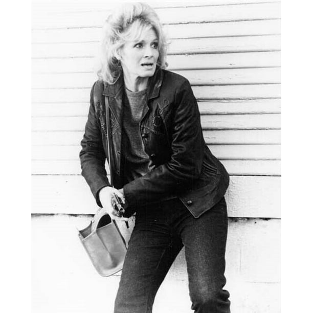 Angie Dickinson as Pepper Anderson holding gun Police Woman 8x10 inch ...