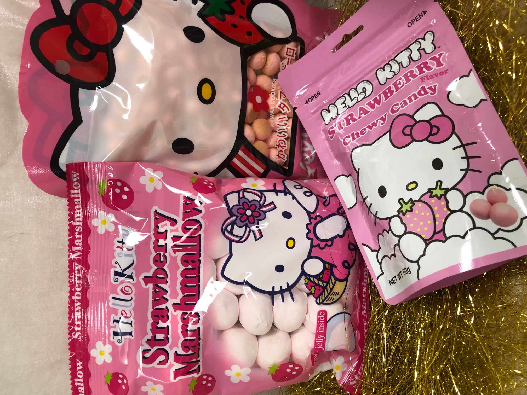 Hello Kitty Snack Mix Box - 7 Variety Holiday Gift Australia | Ubuy